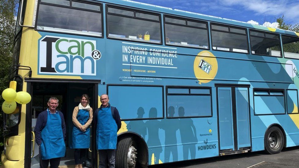 Somerset self-confidence charity delivering workshops on a bus - BBC News
