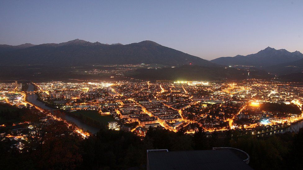 New Years Eve Sex Assaults Prompt Police Manhunt In Austria Bbc News