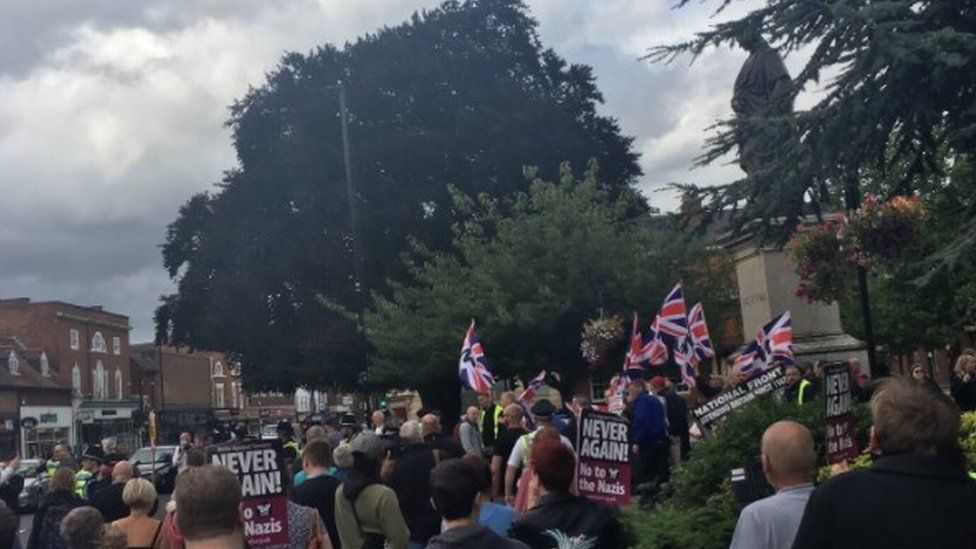 National Front rally in Grantham sees two arrests - BBC News