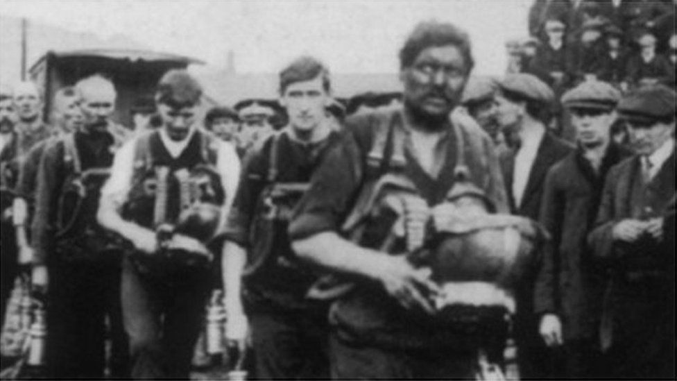 Senghenydd mining disaster search for £12m relief fund - BBC News