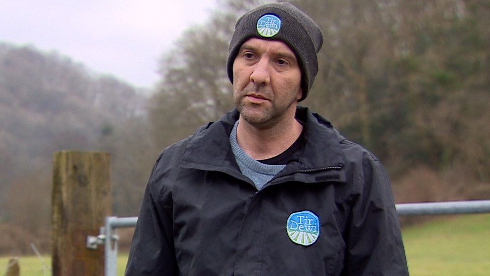 Red diesel: Builder says law changes will cost £200,000 - BBC News