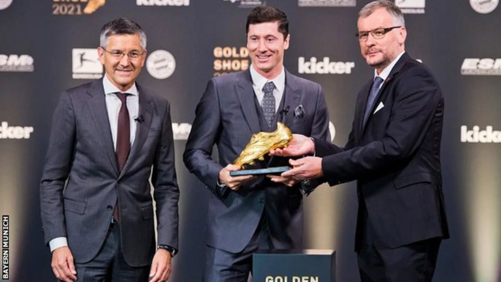 Bayern Munich: Robert Lewandowski wins European Golden Shoe - BBC Sport