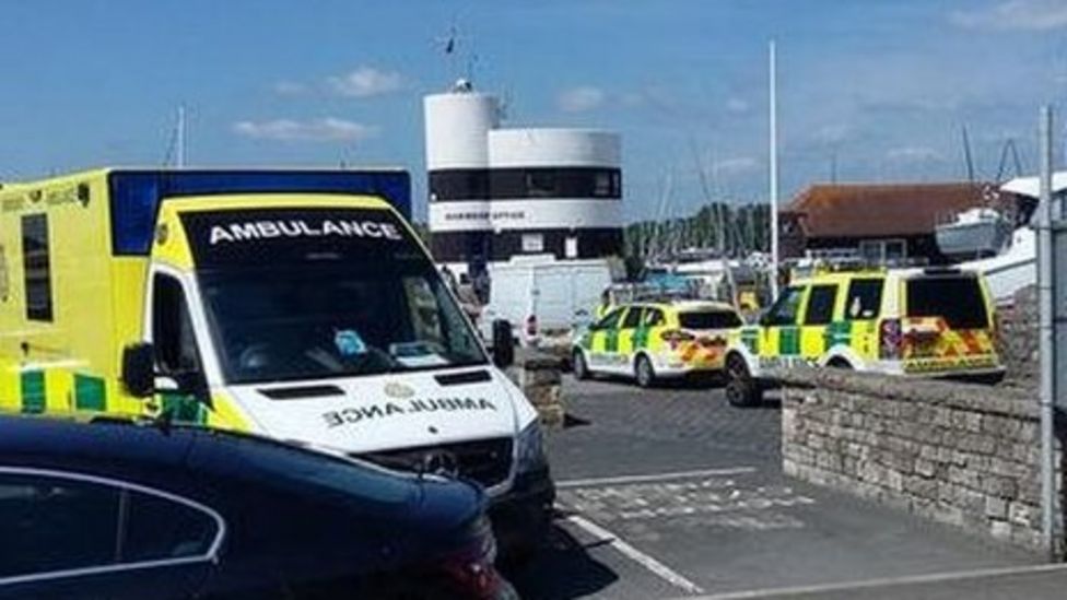 Ryan McKinlay named as Osborne Bay boat crash victim - BBC News