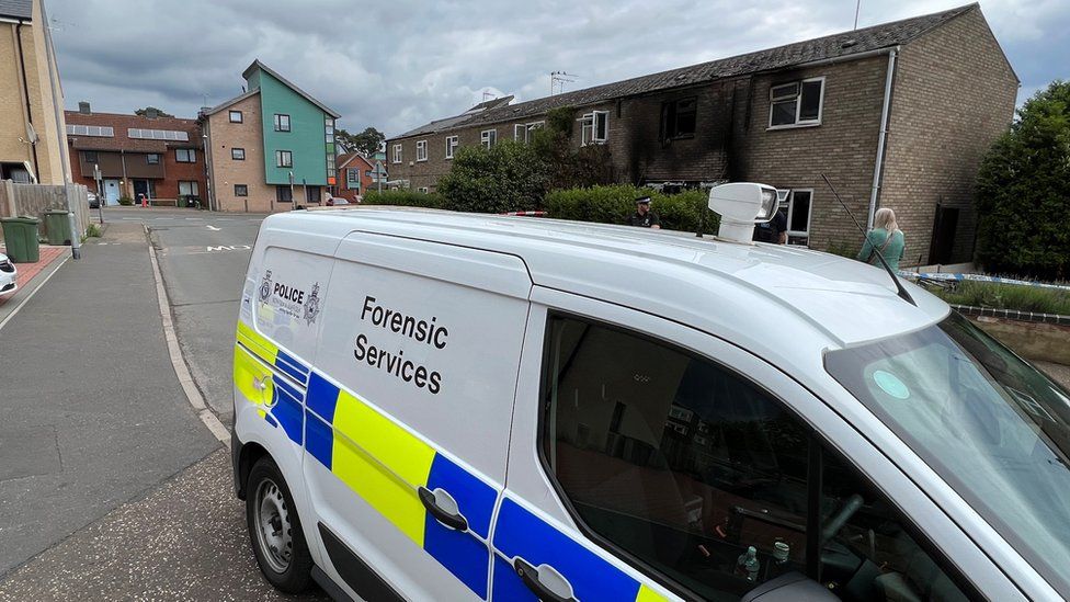 Thetford fire: Specialists investigating after death of teen - BBC News
