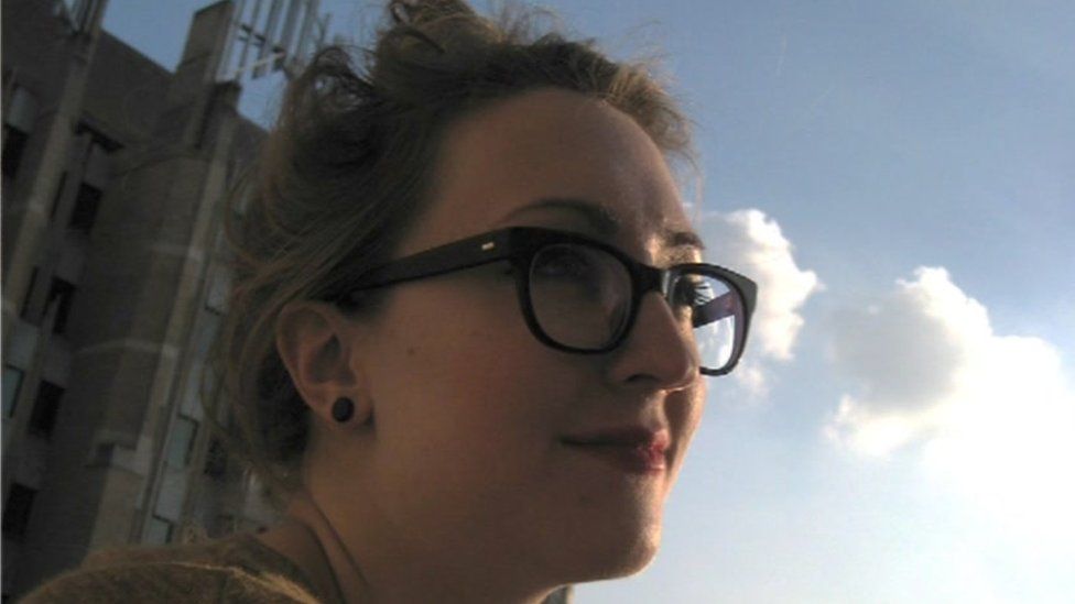 Louise Wright death: Lorry driver 'heard screaming and shouting' - BBC News