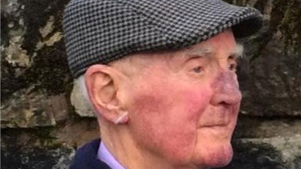 Missing man Henry Patterson dies after being found in wood - BBC News