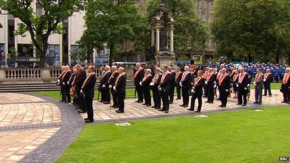The Twelfth: Thousands march in Orange Order parades - BBC News