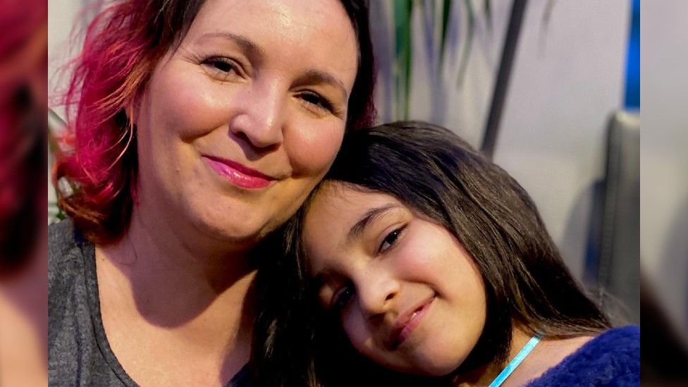 Leicester primary closes as only two teachers willing to return - BBC News