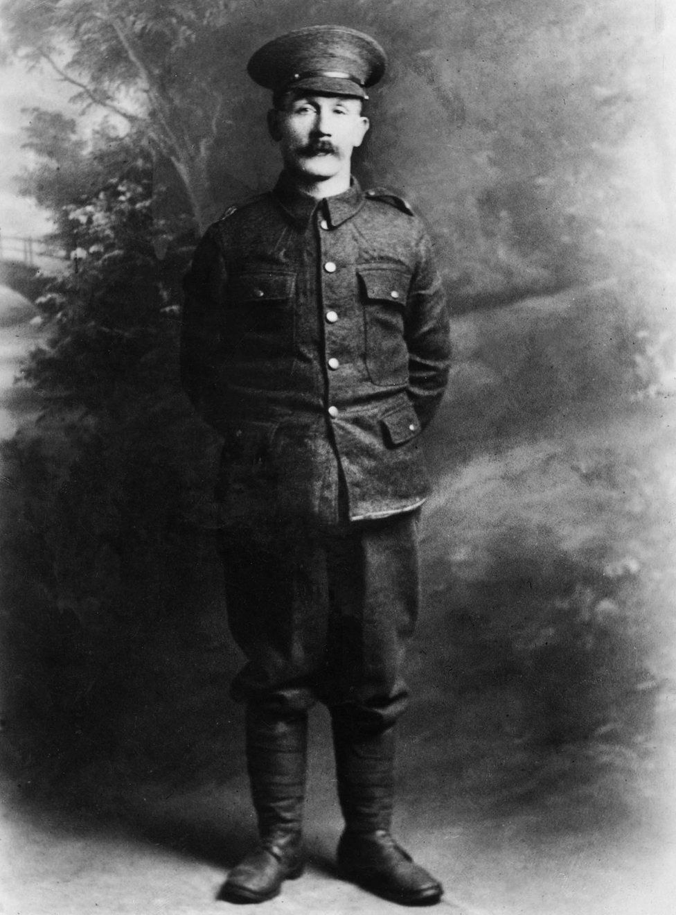 Victoria Cross heroes of World War One - BBC News