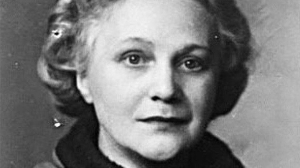 The war poet and the attractions of Milnathort - BBC News