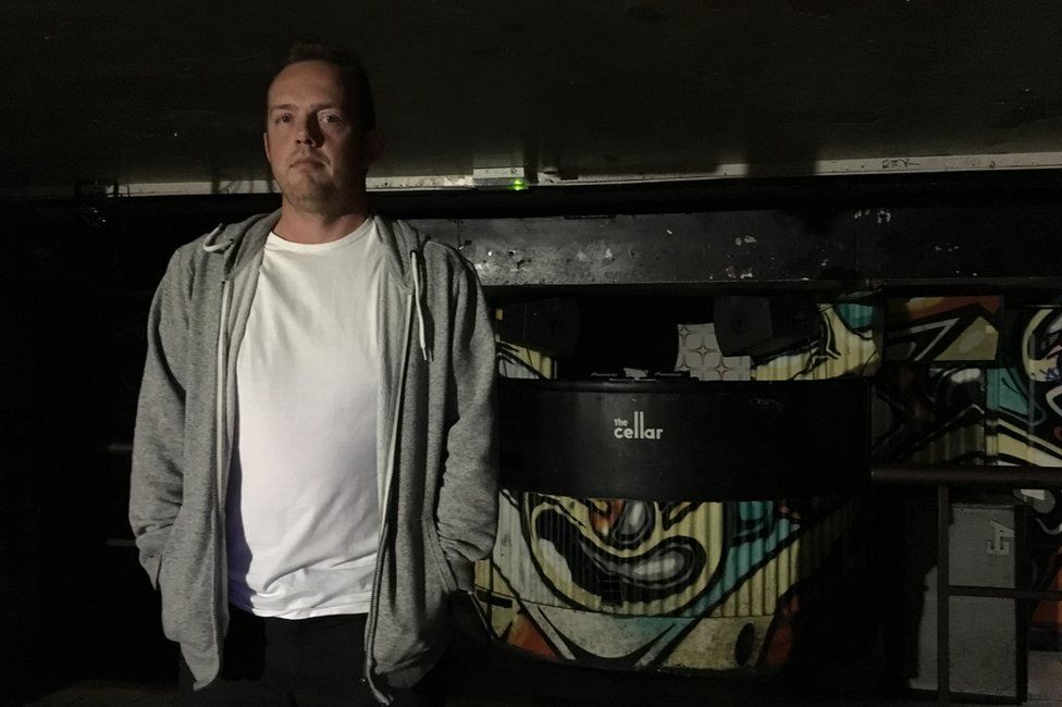 The new campaign to save small music venues - BBC News