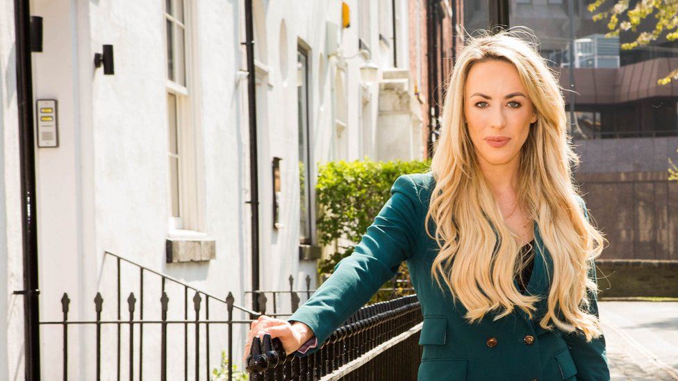 'Lack of investment' behind delayed court cases - BBC News