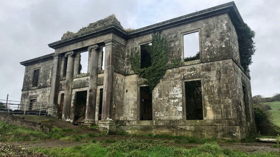 Ireland's Land Acts and the decline of the 'Big House' - BBC News