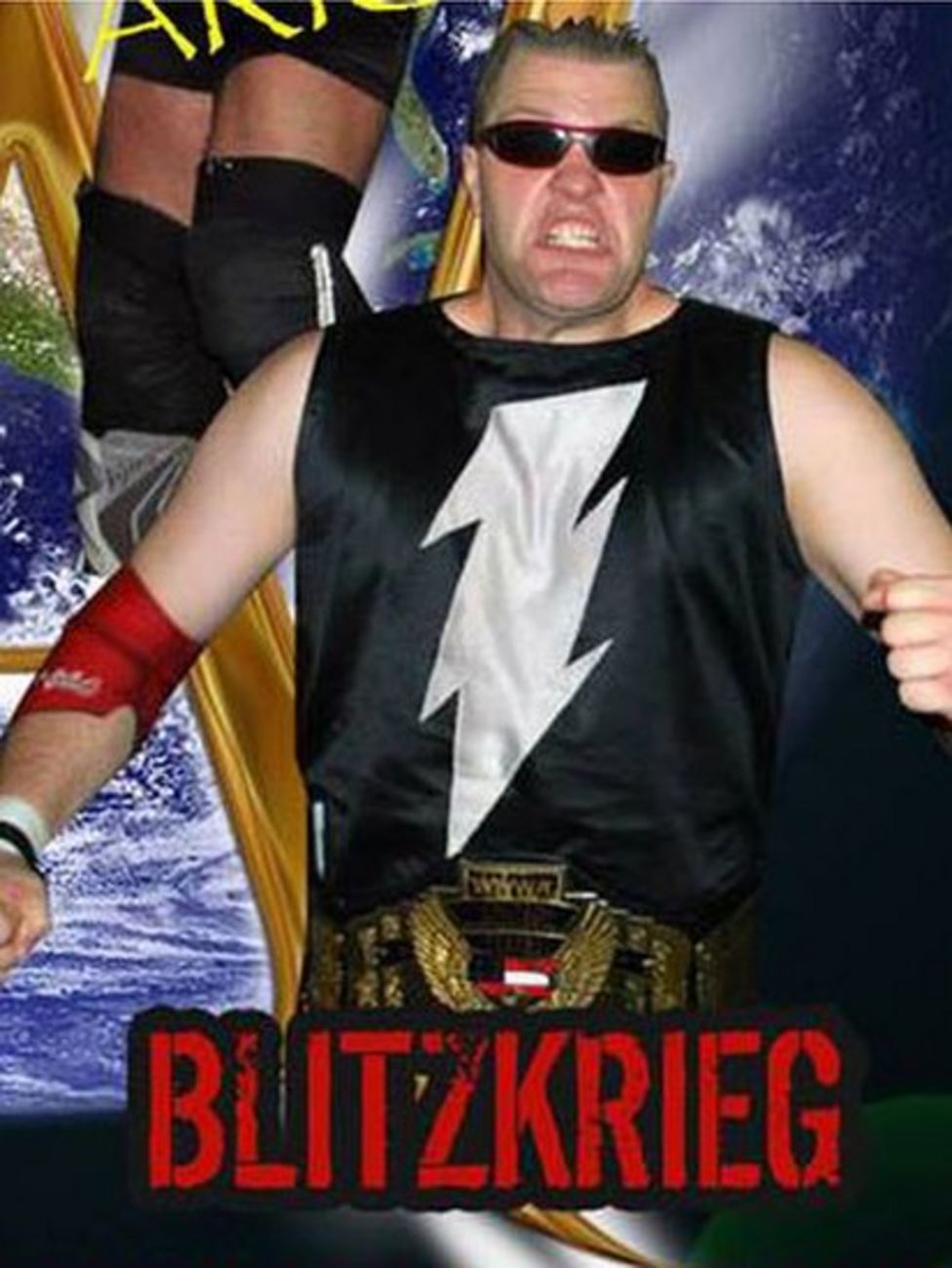 Pennsylvania teacher slammed for Nazi wrestler persona - BBC News