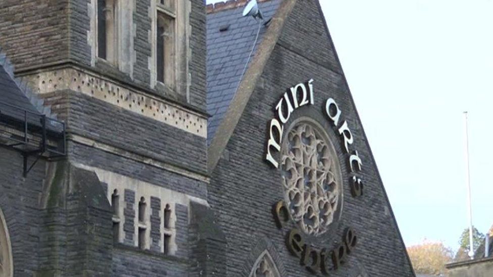 Pontypridd Muni arts centre £4.5m revamp planned - BBC News
