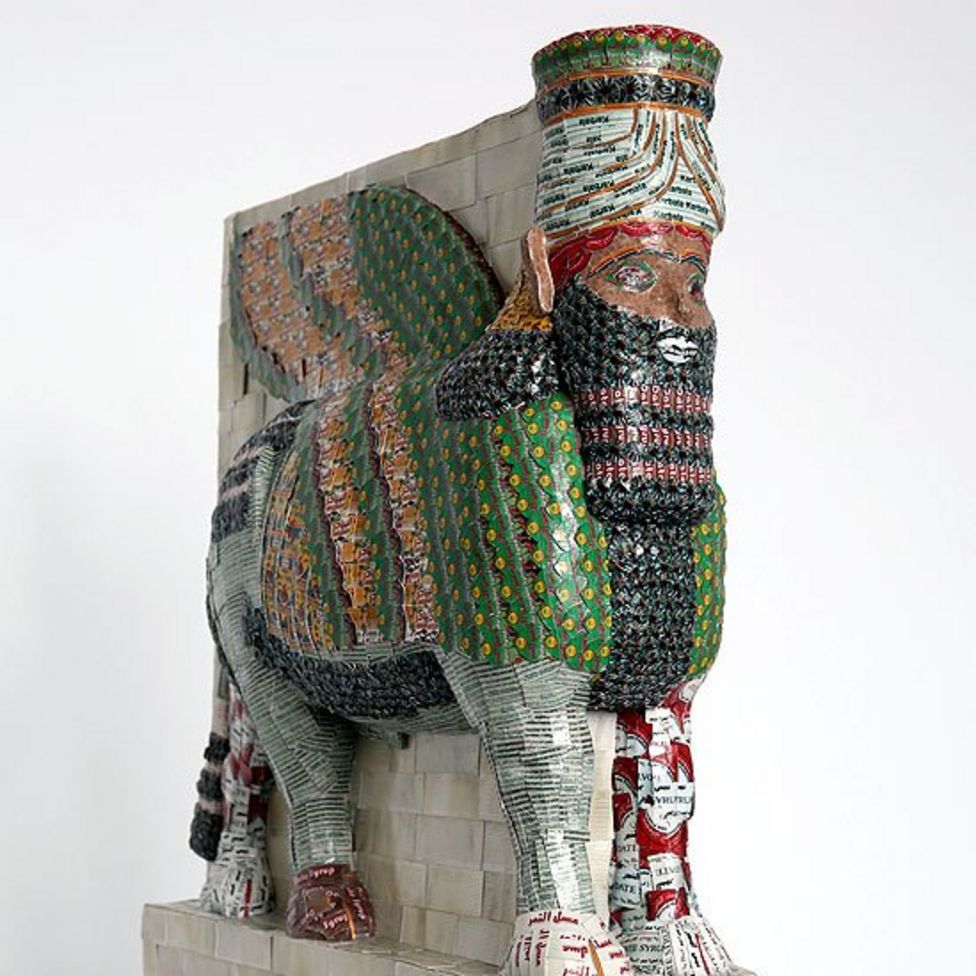 Trafalgar Square's Fourth Plinth artwork shortlist announced - BBC News