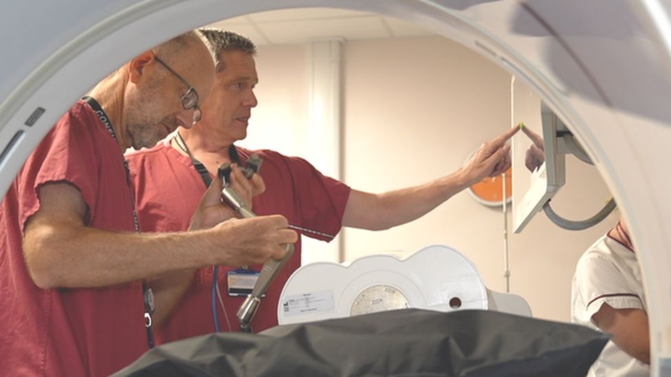 NHS boss temporarily takes on third Norfolk and Norwich Hospital - BBC News