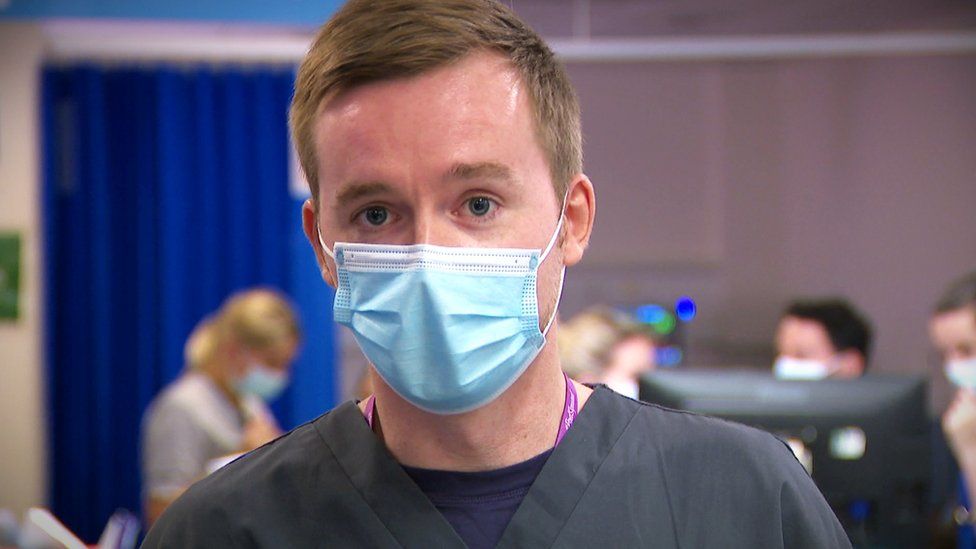 NHS crisis: 'Human tragedy' of patients waiting for surgery - BBC News