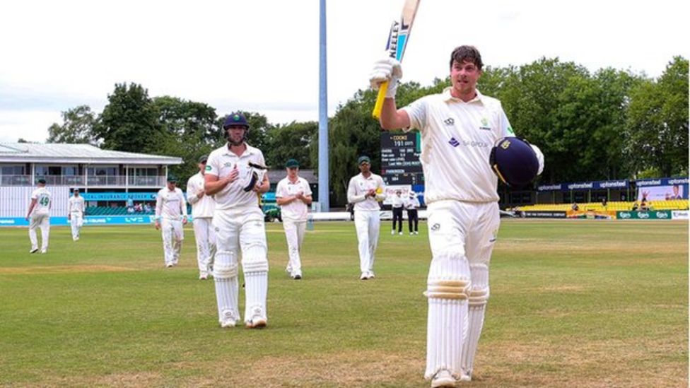 Glamorgan Cricket: Sam Northeast sweeps board in awards - BBC Sport