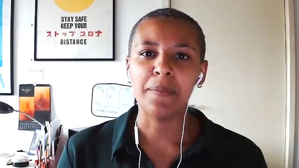 Young teenagers 'were not protected' from predators at gigs - BBC News