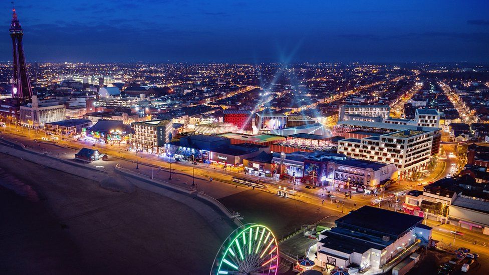 Blackpool Golden Mile to become 'world class', council claims - BBC News
