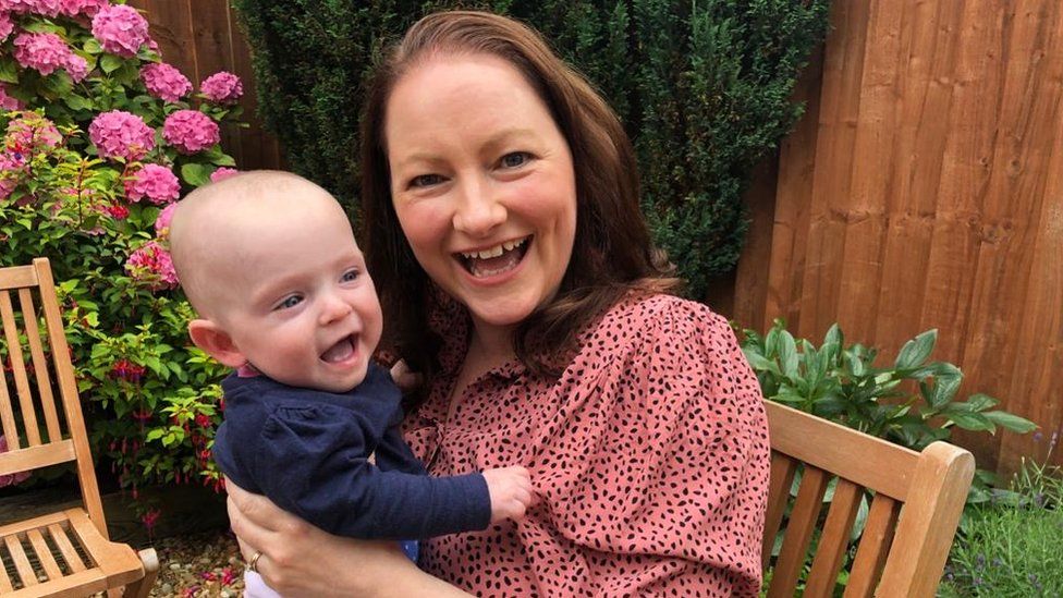 Coronavirus: 'Social isolation' of new parents during lockdown - BBC News