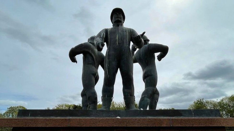 Piper Alpha statue at centre of garden redesign row gets protected ...