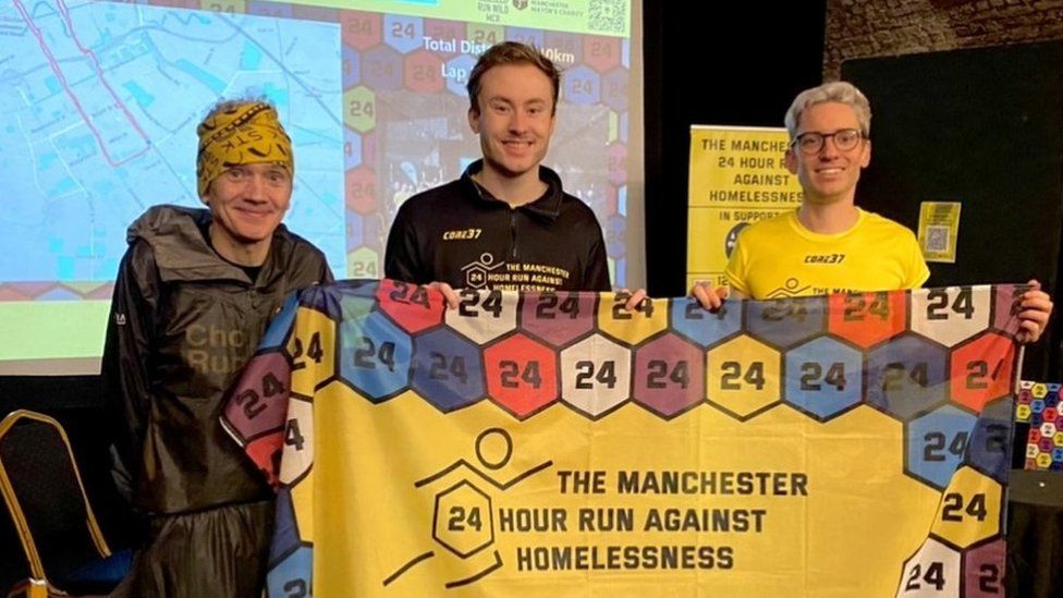 Manchester 24-hour relay sheds light on homelessness plight - BBC News