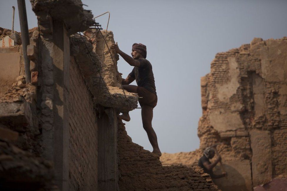 India job data spells trouble for Narendra Modi - BBC News