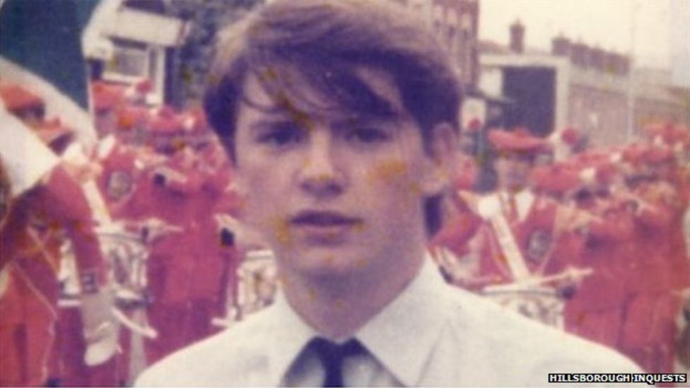 Hillsborough inquests: 'Desperate' attempt to save life - BBC News