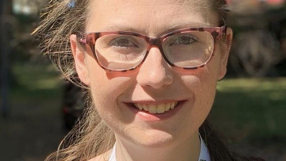 Coronavirus: Shielding in Wales to end on 16 August - BBC News