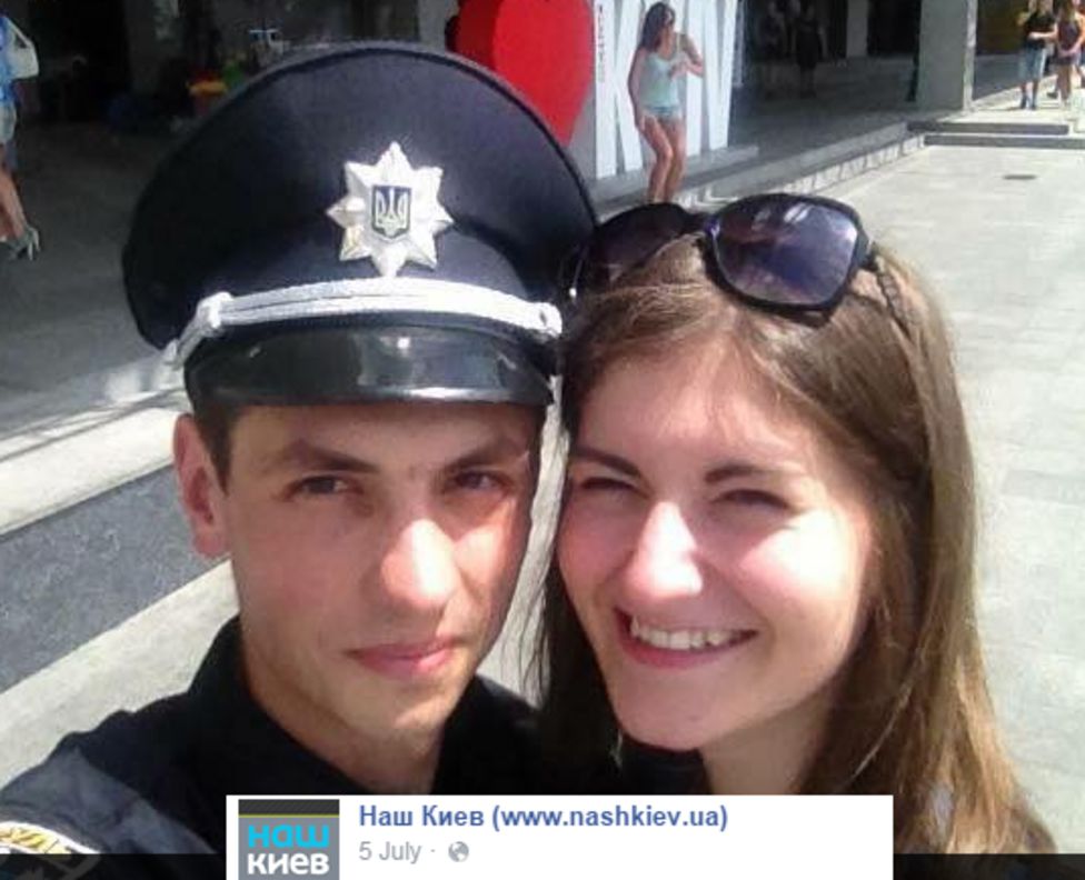 The photogenic new police officers patrolling Kiev's streets - BBC News