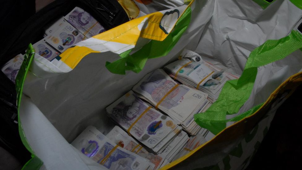 Dartford money launderer stashed cash in supermarket bags - BBC News