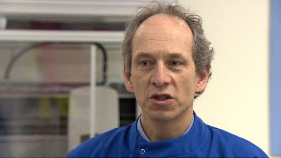 Coronavirus: NI scientists play 'global role' in response - BBC News