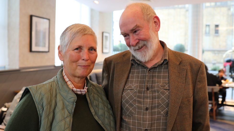 Civil partnerships: First mixed-sex unions take place - BBC News