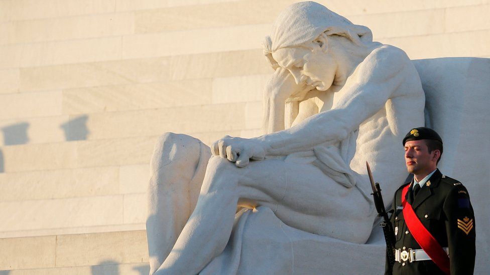Vimy Ridge centenary: Thousands of Canadians mark battle's anniversary ...
