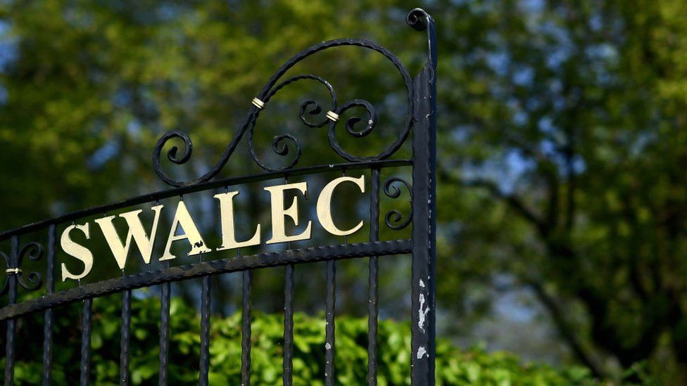 Cardiff: Hundreds gather at anti-racism protest - BBC News