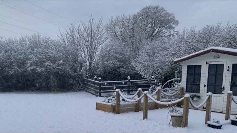 In pictures: Winter scenes from across Northern Ireland - BBC News