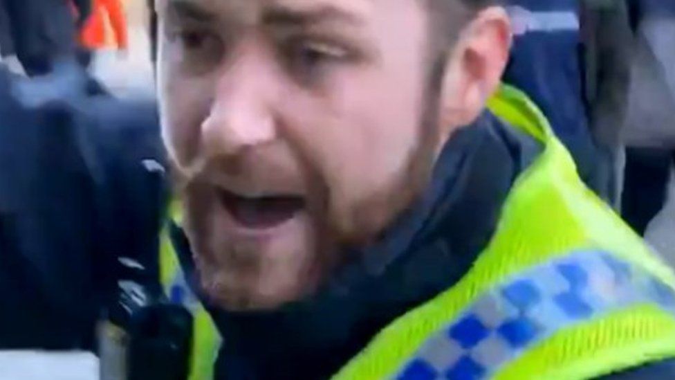 Billy Sampson: PC had received death threats before suicide - BBC News