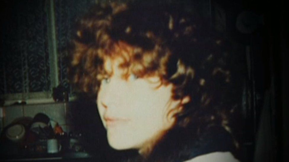 Tracey Mertens death: Fresh appeal over Cheshire graveyard petrol fire ...