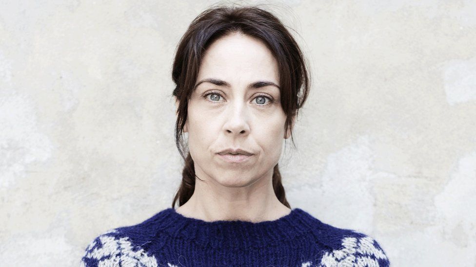 Did Corrie's Ken Barlow fall or was he pushed? - BBC News