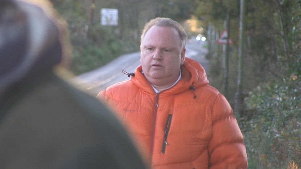 Bankrupts enjoy 'lavish lifestyles' - BBC News