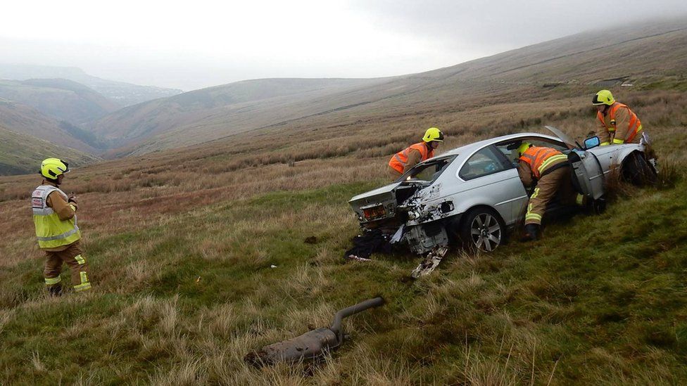 Mountain Road: Man, 24, hurt after crashing BMW while overtaking bus ...