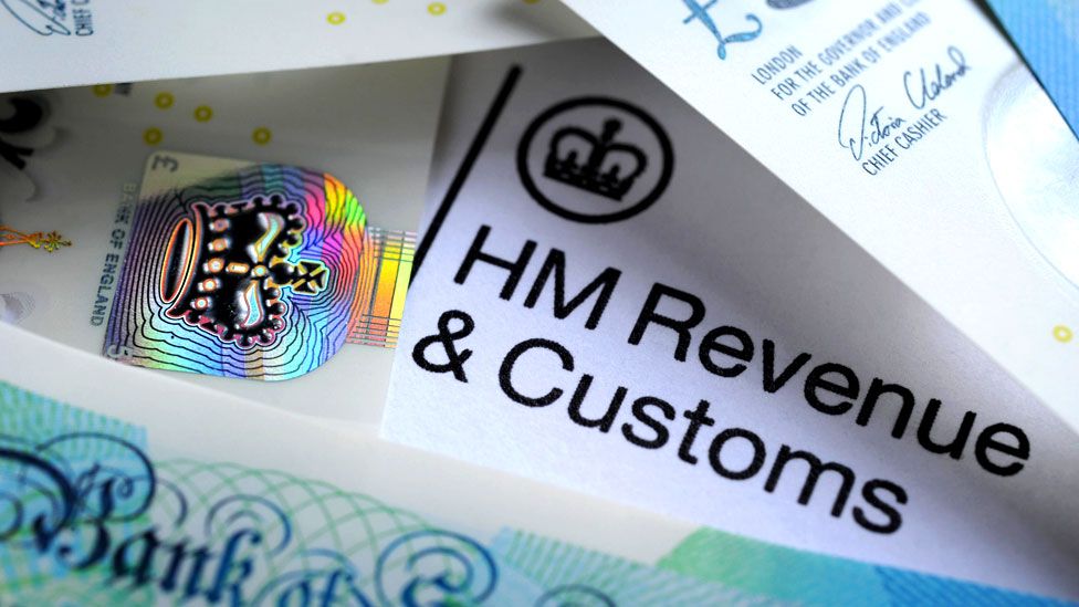 Tax rises of £40bn 'needed by mid-2020s' to cut deficit - BBC News