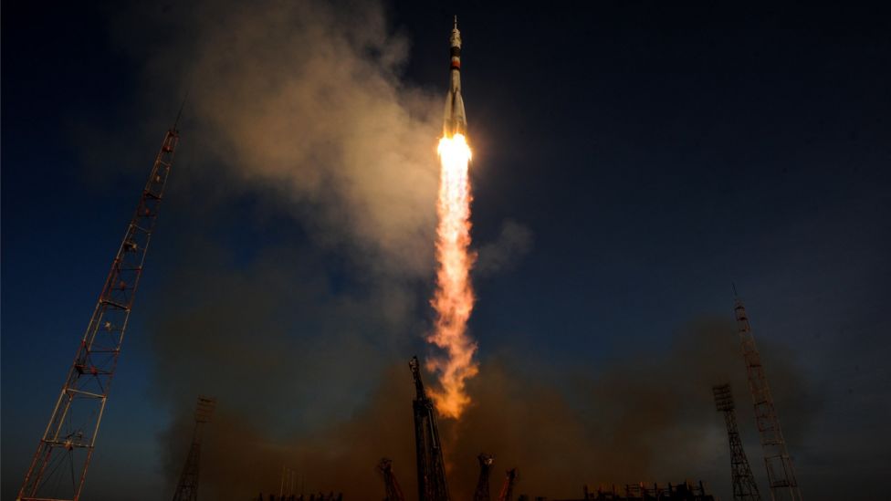 Tim Peake: UK astronaut heads for space station - BBC News