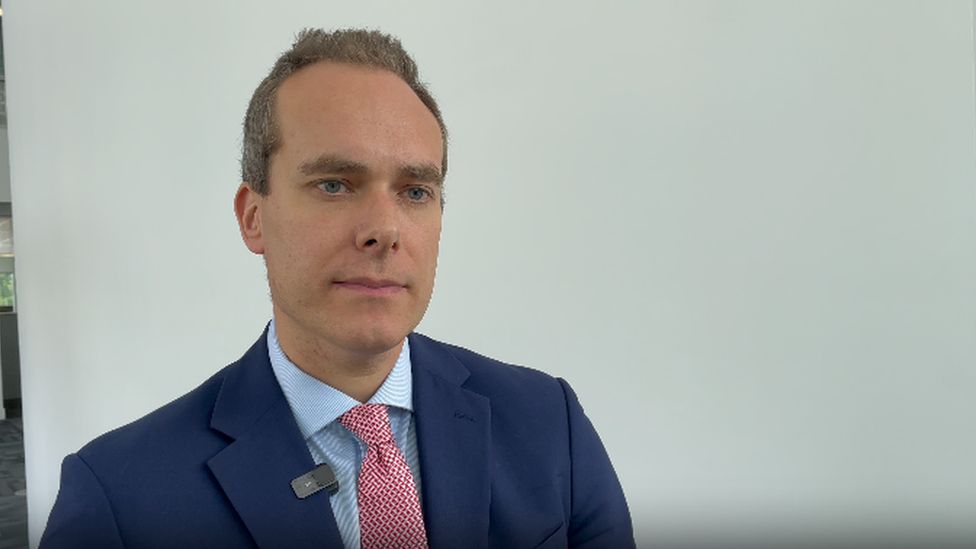 Suffolk care leaver praises Staying Close support scheme - BBC News