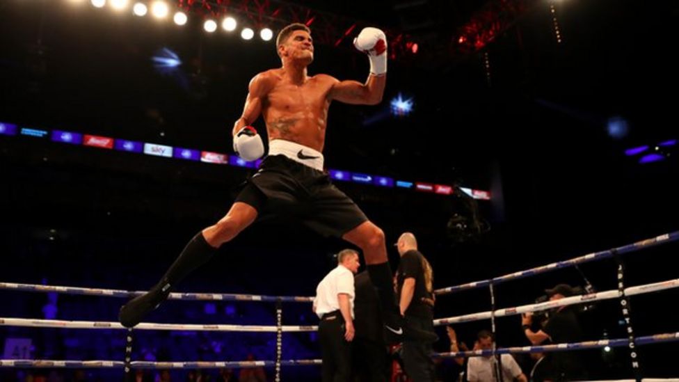 Anthony Ogogo: Boxer 'low' after sixth eye operation - BBC Sport