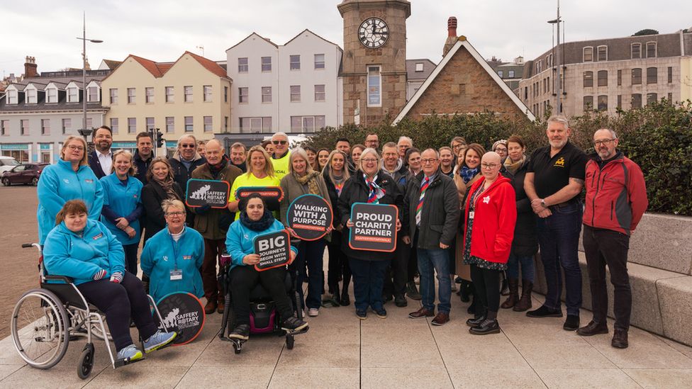 Annual walk to raise money for 21 Guernsey charities - BBC News