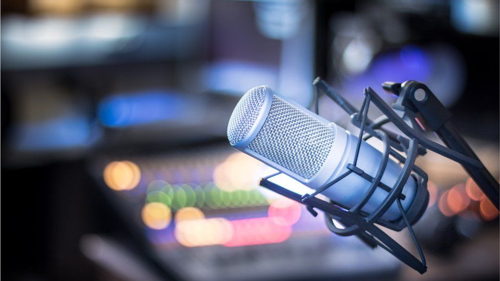 RTÉ plans to cut 200 jobs and reduce pay - BBC News