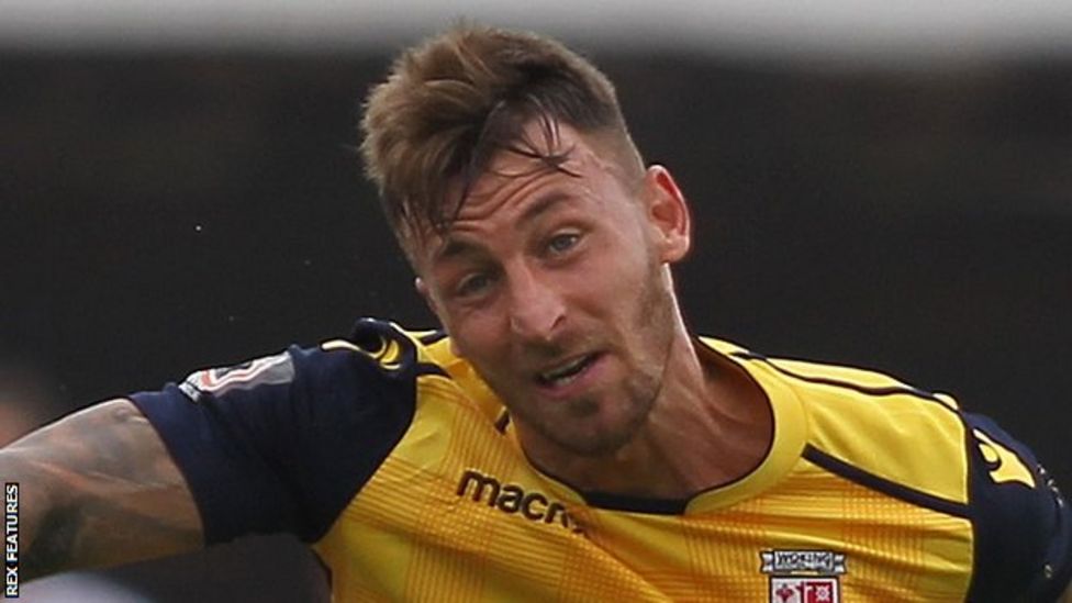 Jake Hyde joins Wrexham on two-year deal from FC Halifax Town - BBC Sport